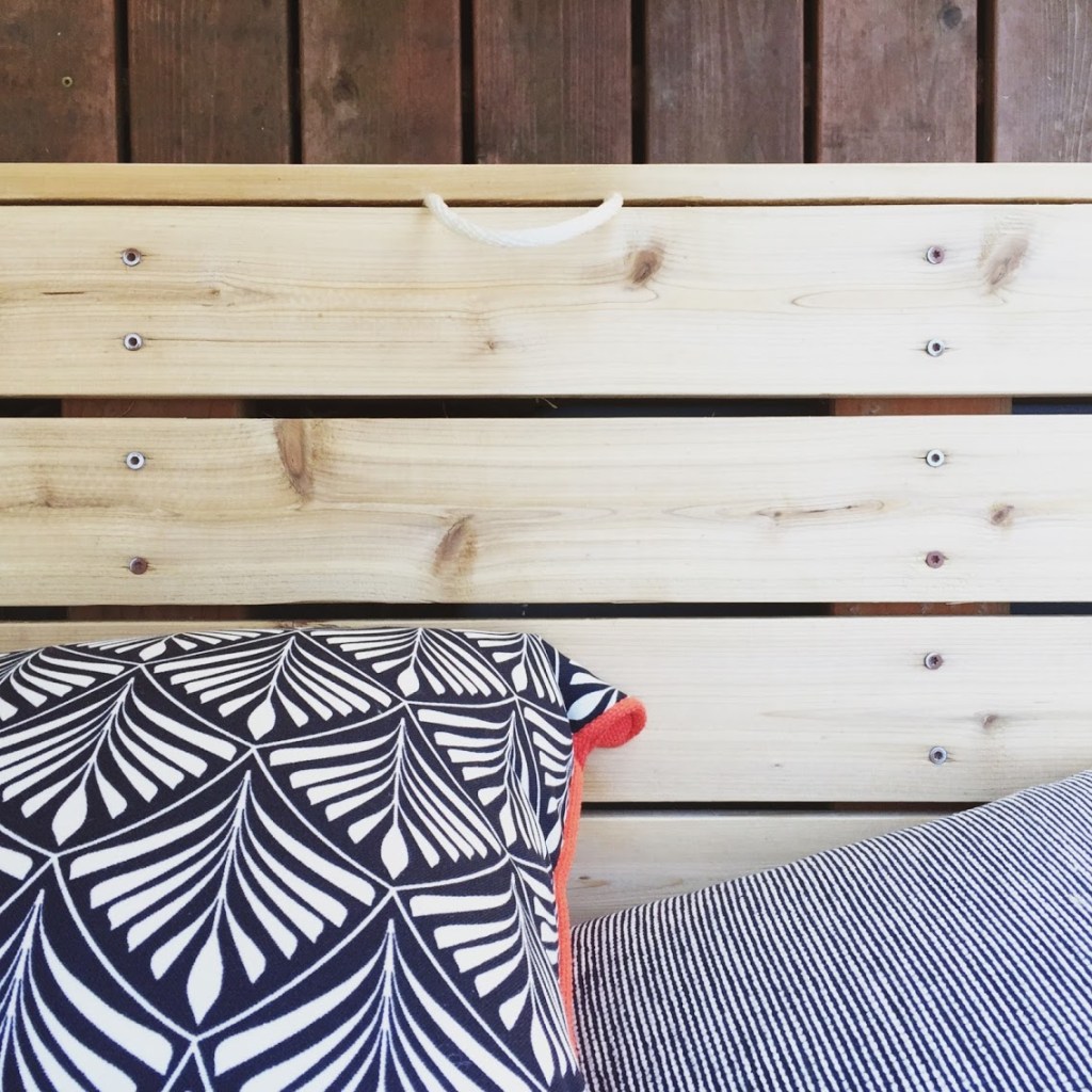 DIY : Outdoor Storage Bench – Better Remade